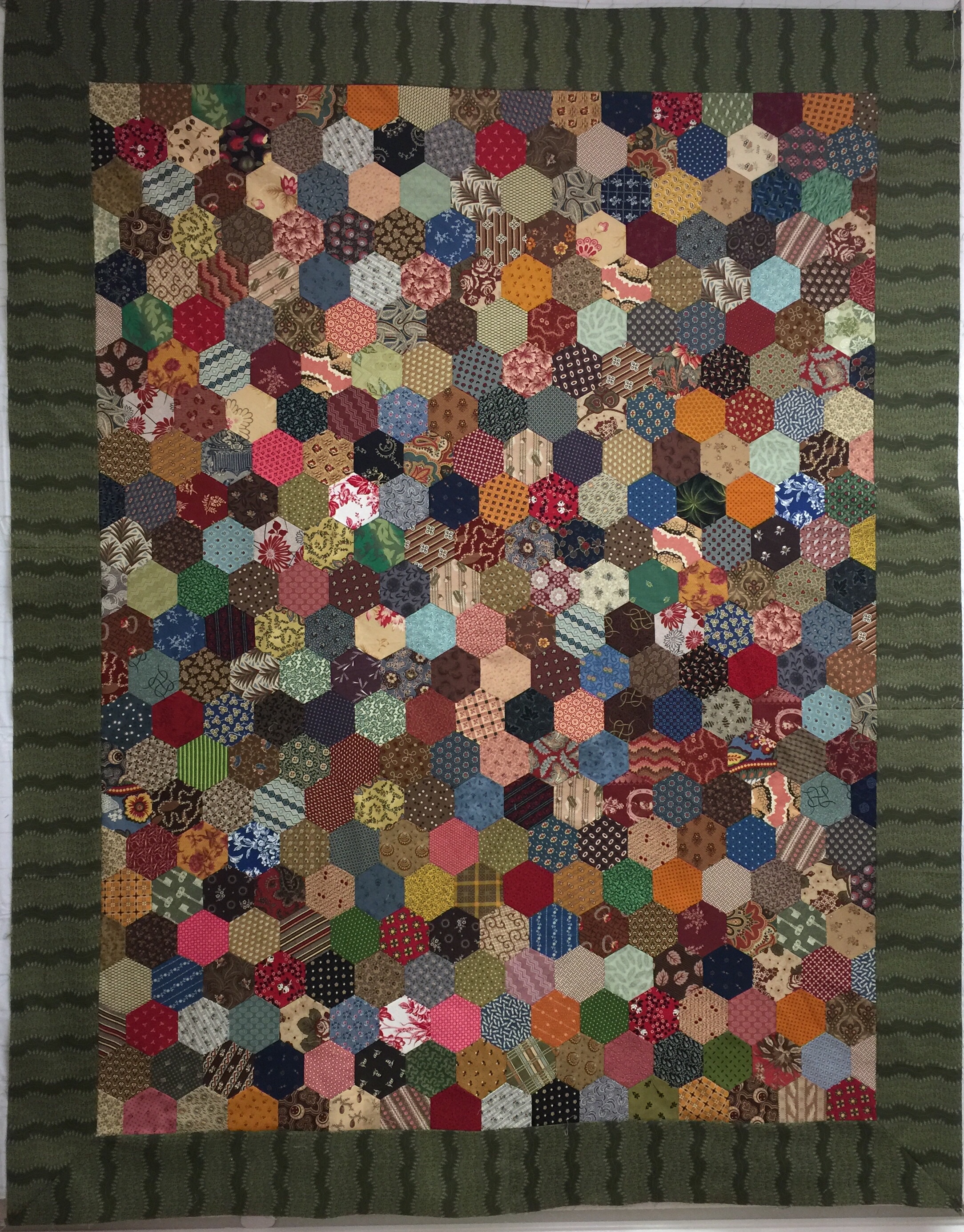 Hand Pieced Hexi Quilt | KatyQuilts