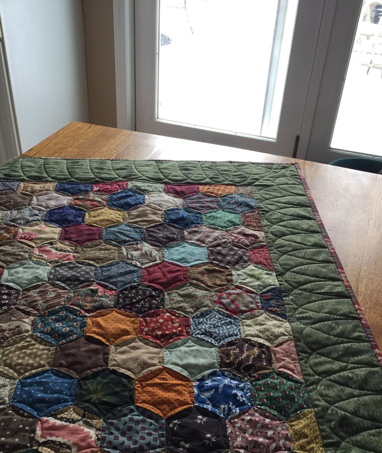 Finish It Up Friday ~ Hexie Quilt | KatyQuilts