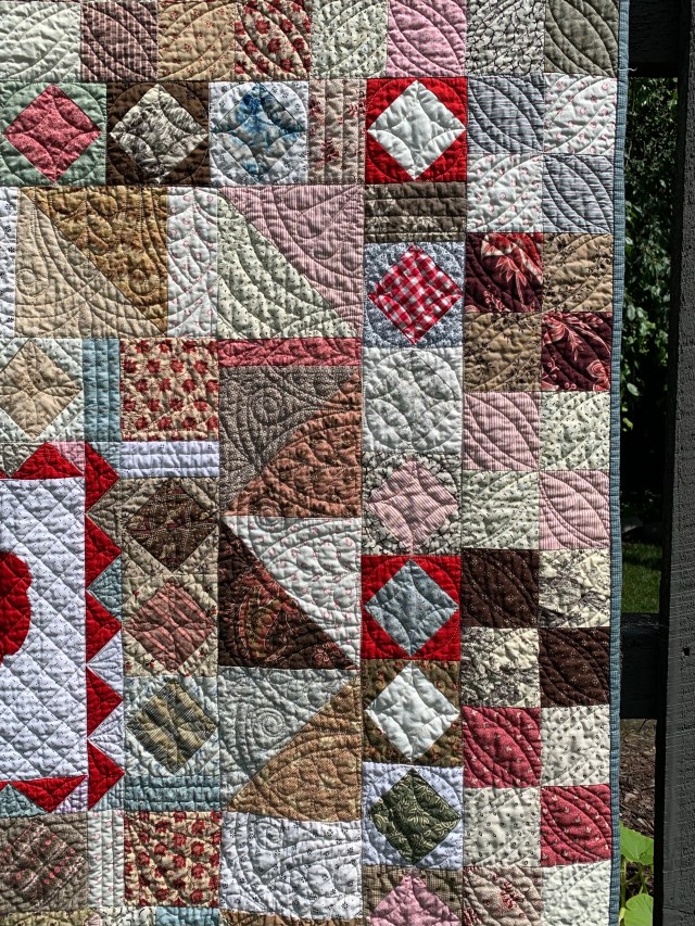 Finish It Up Friday ~ Amelia Brown’s Rooster Medallion | KatyQuilts