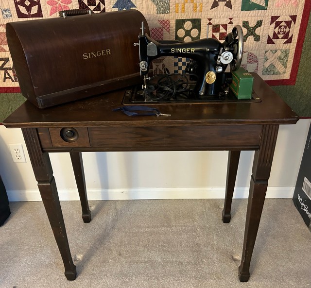 Rare Vintage Sewing Machine For Sale! | KatyQuilts